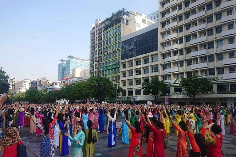Nguyen Hue Walking Street, Ho Chi Minh City: Things to Know - SVietnam ...